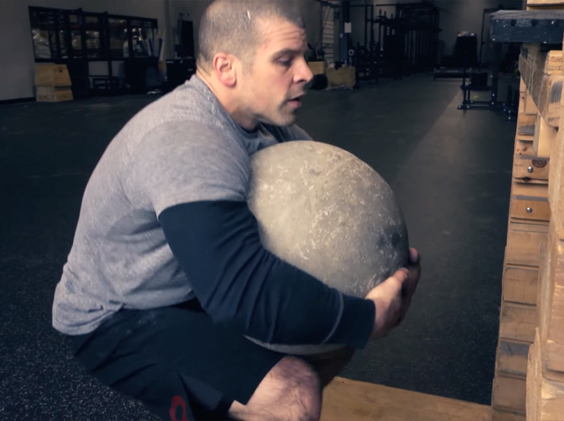 Movement Demo – Atlas Stone To Platform | Rogue Fitness Canada