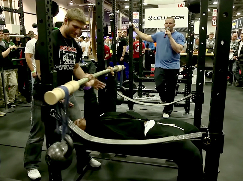 Testing the Earthquake Bar at the 2013 Arnold Classic | Rogue Fitness ...
