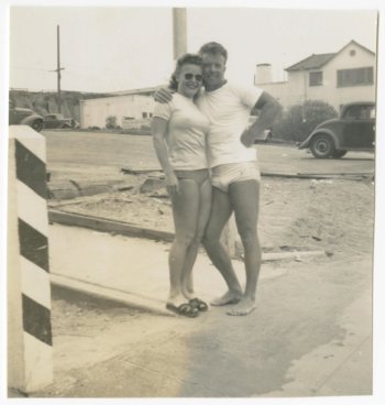Pudgy and Les Stockton posing on sidewalk at Muscle Beach | Rogue ...