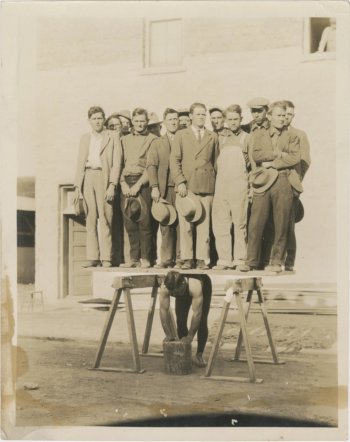 Stout Jackson back lift | Rogue Fitness Canada